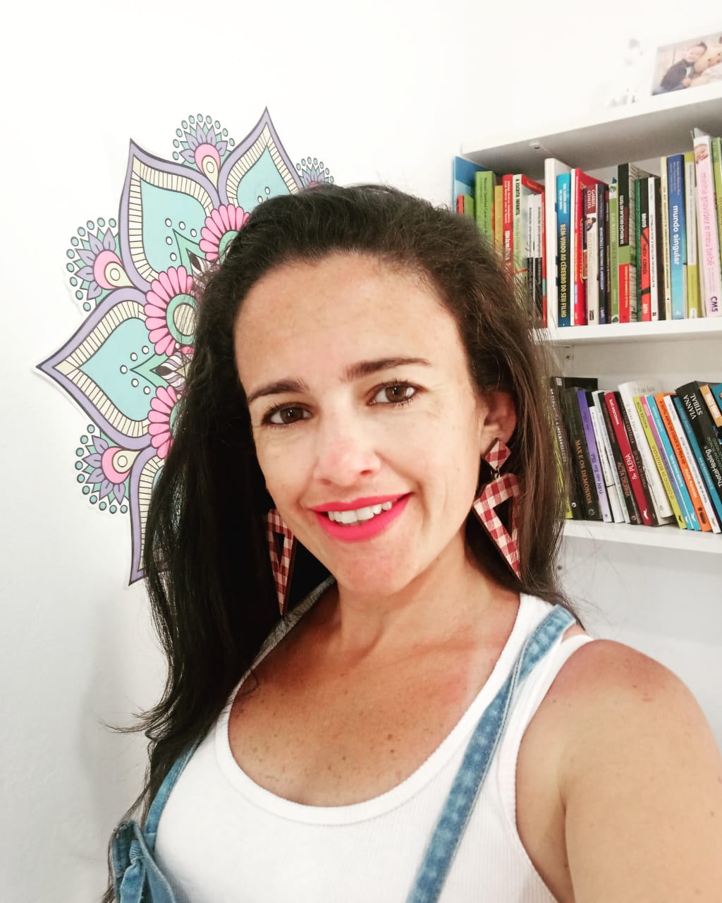 Ana Lucia de Caires Cotrim - Federação dos Terapeutas Holísticos do Brasil
